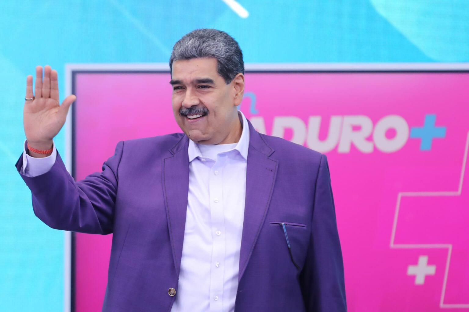 Presidente Maduro juramentó a los nuevos ministros del país ...