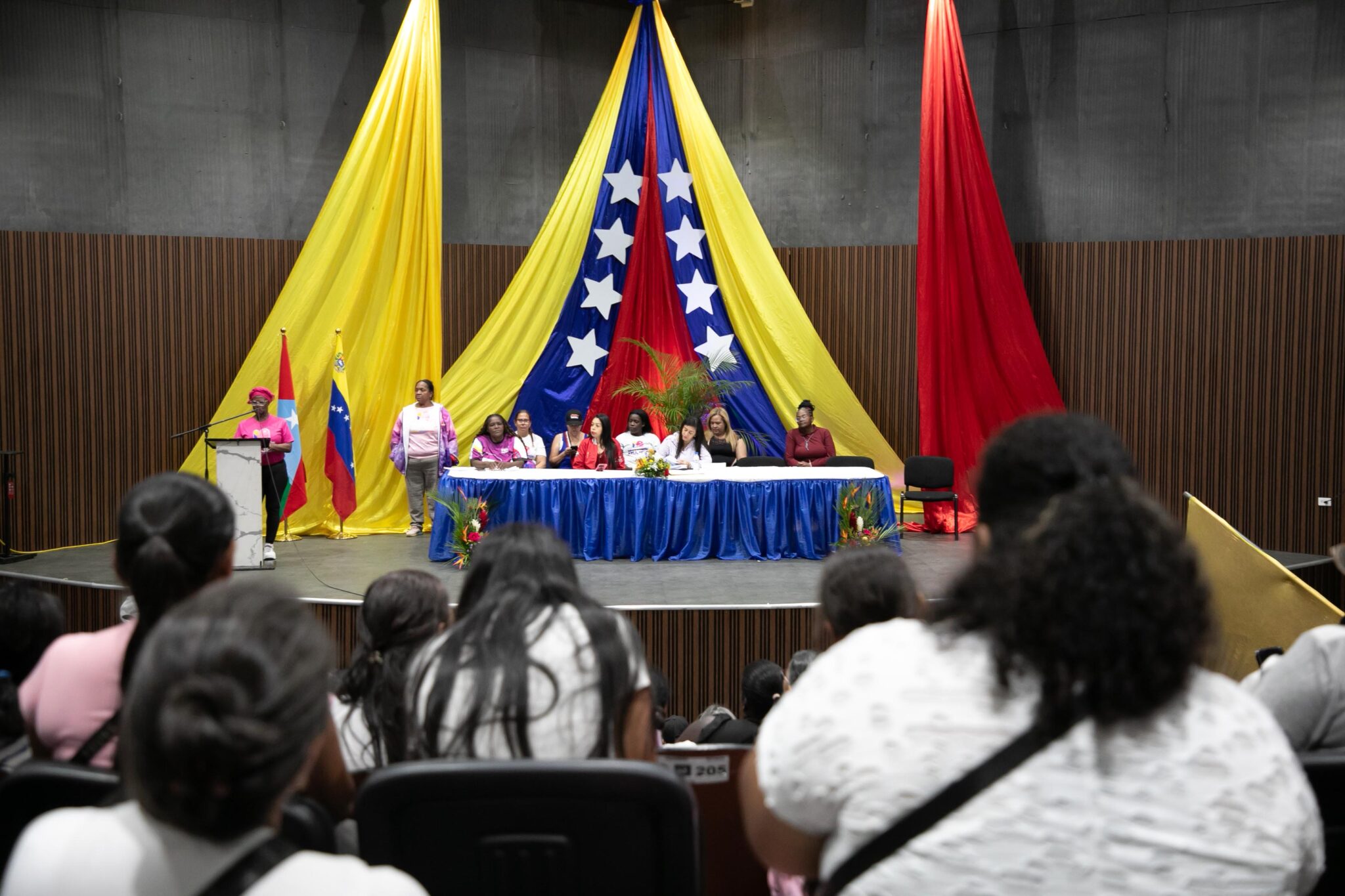 La Vega y Antímano fortalecen el empoderamiento femenino con la Gran ...